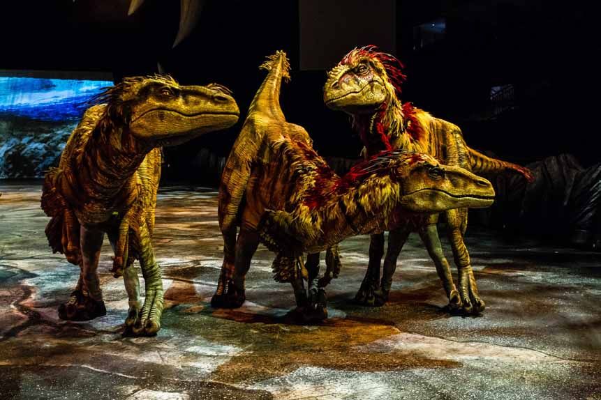 La Marche des Dinosaures, le spectacle live de retour à Paris ! - AlloCiné