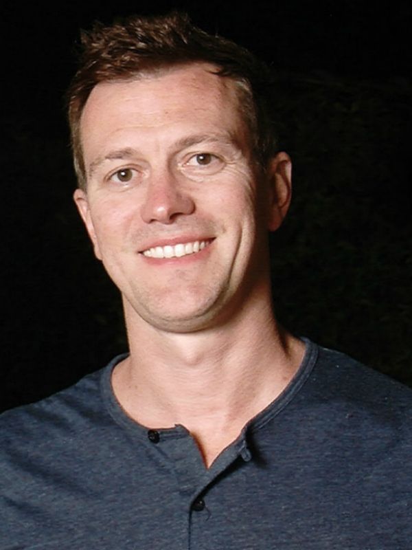 Photo de Kyle Newman - Affiche Kyle Newman - Photo 0 sur 12 - AlloCiné