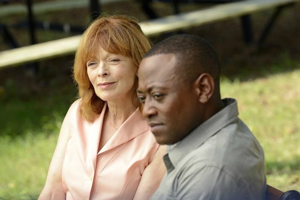 Resurrection : Resurrection : Photo Frances Fisher, Omar Epps - 140 sur 174 - AlloCiné
