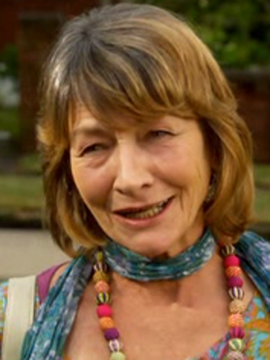 Gillian Jones - AlloCiné