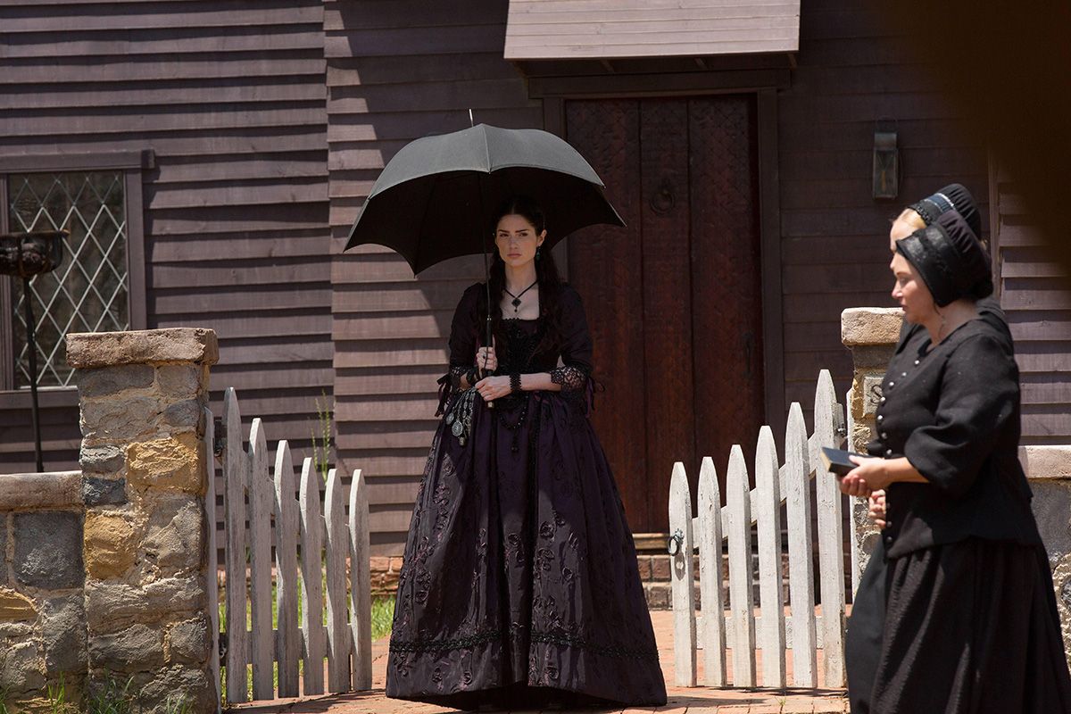 Salem : Salem : Photo Janet Montgomery - 165 sur 258 - AlloCiné