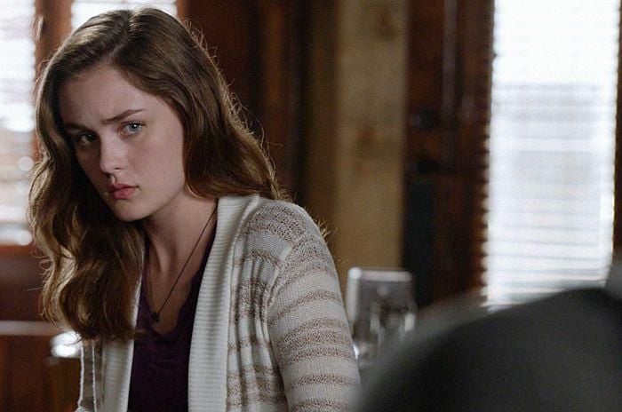 Photo de Grace Victoria Cox - Under The Dome : Photo Grace Victoria Cox ...