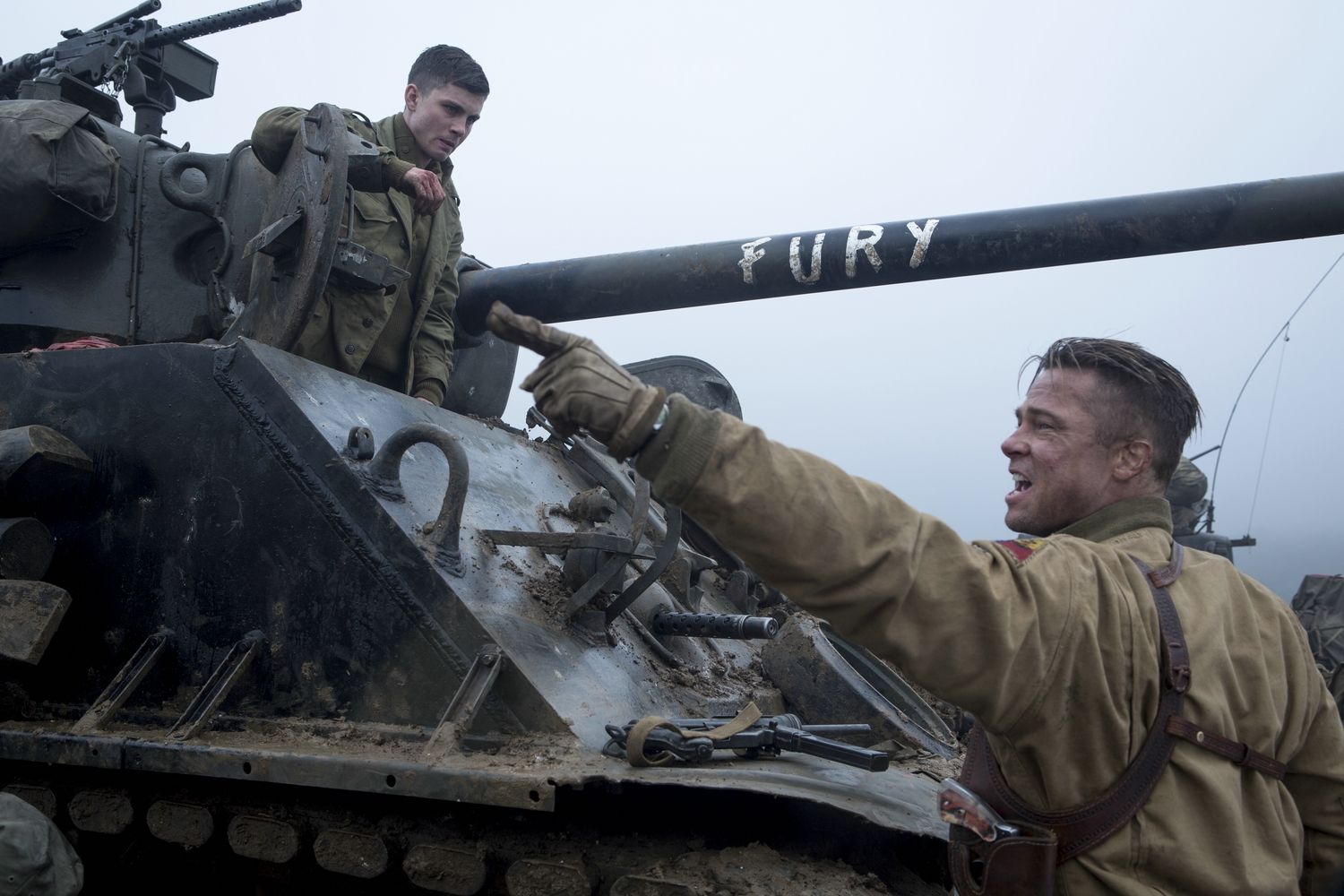 Photo de Logan Lerman - Fury : Photo Brad Pitt, Logan Lerman - AlloCiné