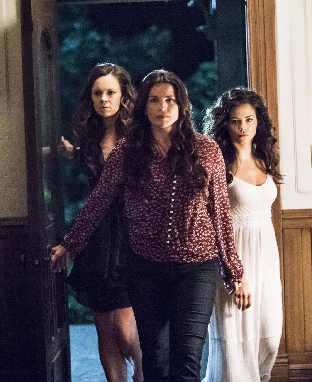 Witches of East End : Witches of East End : Photo Jenna Dewan, Julia ...