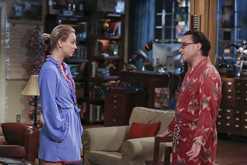 Photo de Kaley Cuoco - The Big Bang Theory : Photo Kaley Cuoco, Johnny ...