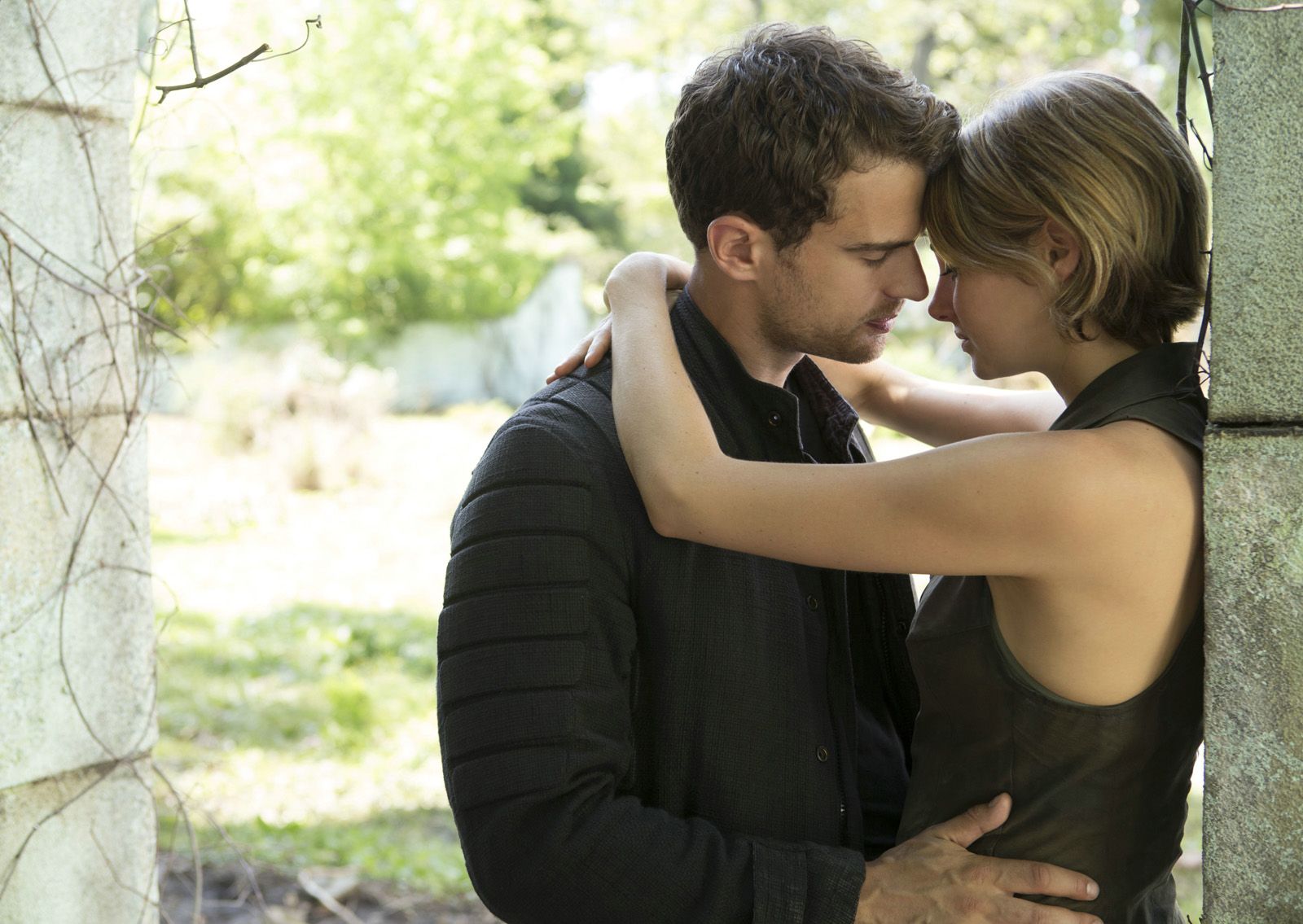 Photo de Theo James - Divergente 3 : au-delà du mur : Photo Shailene ...