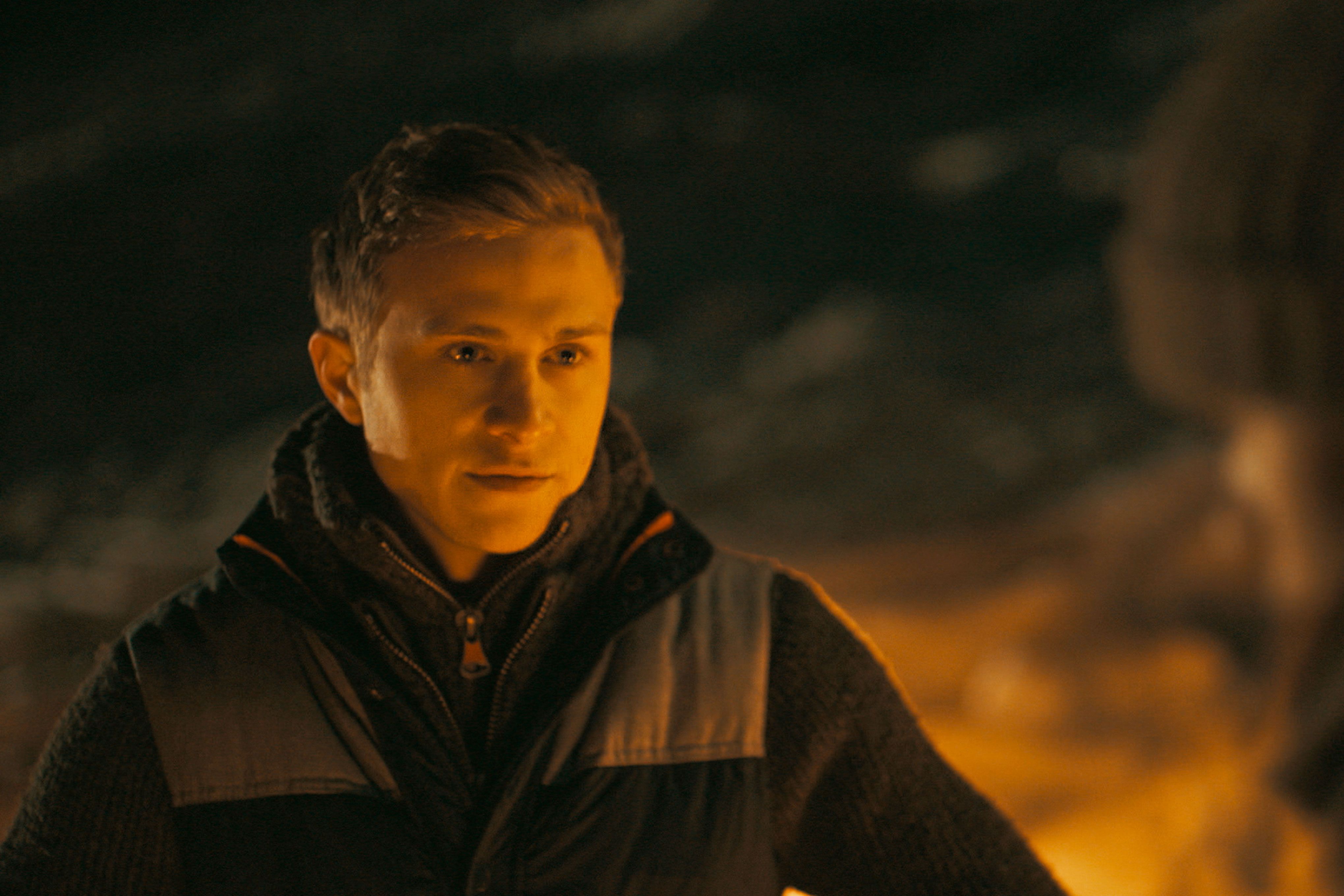 Photo de Max Hubacher - Photo Annina Walt, Max Hubacher - Photo 61 sur ...