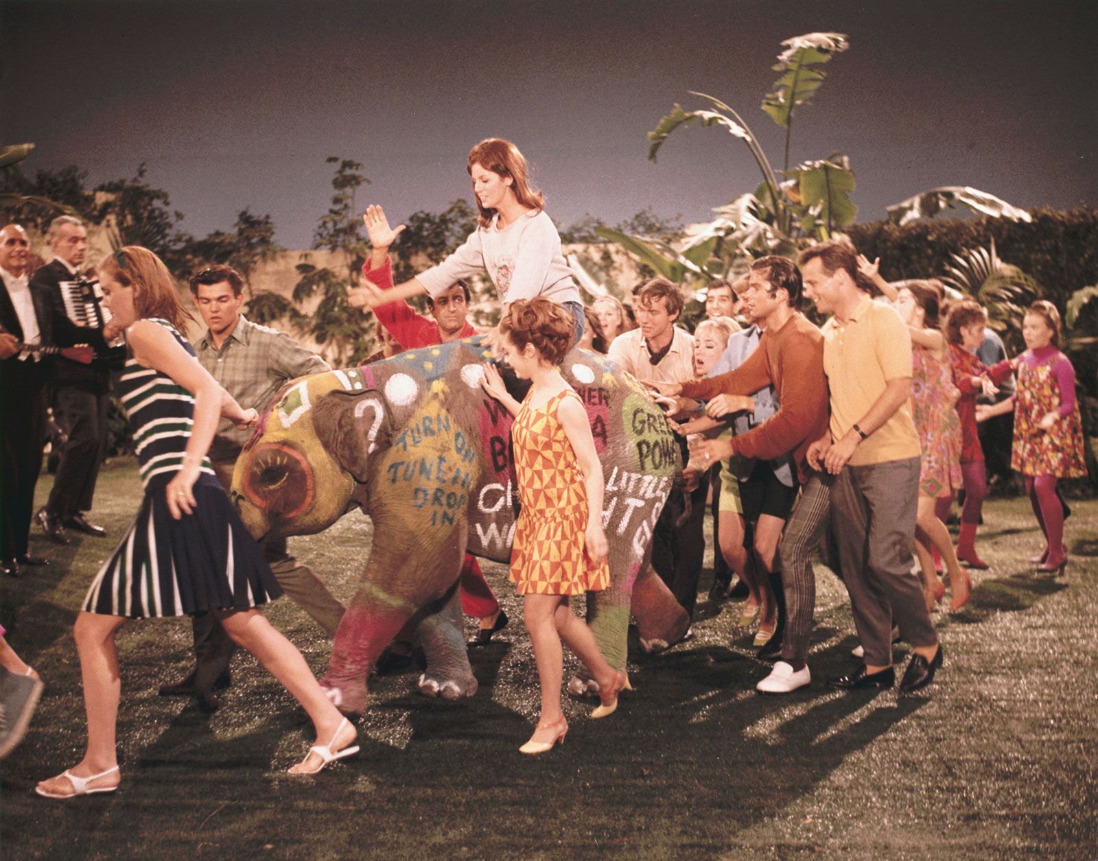 Photo du film The Party - Photo 9 sur 19 - AlloCiné