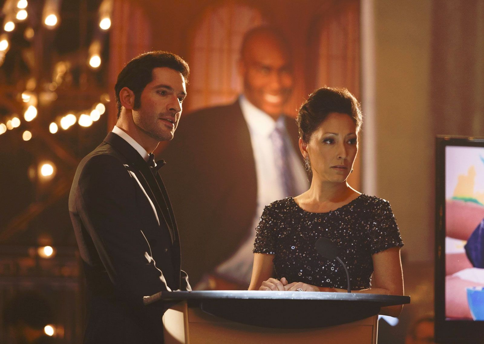 Lucifer : Lucifer : Photo Christina Chang, Tom Ellis - 365 sur 456 ...