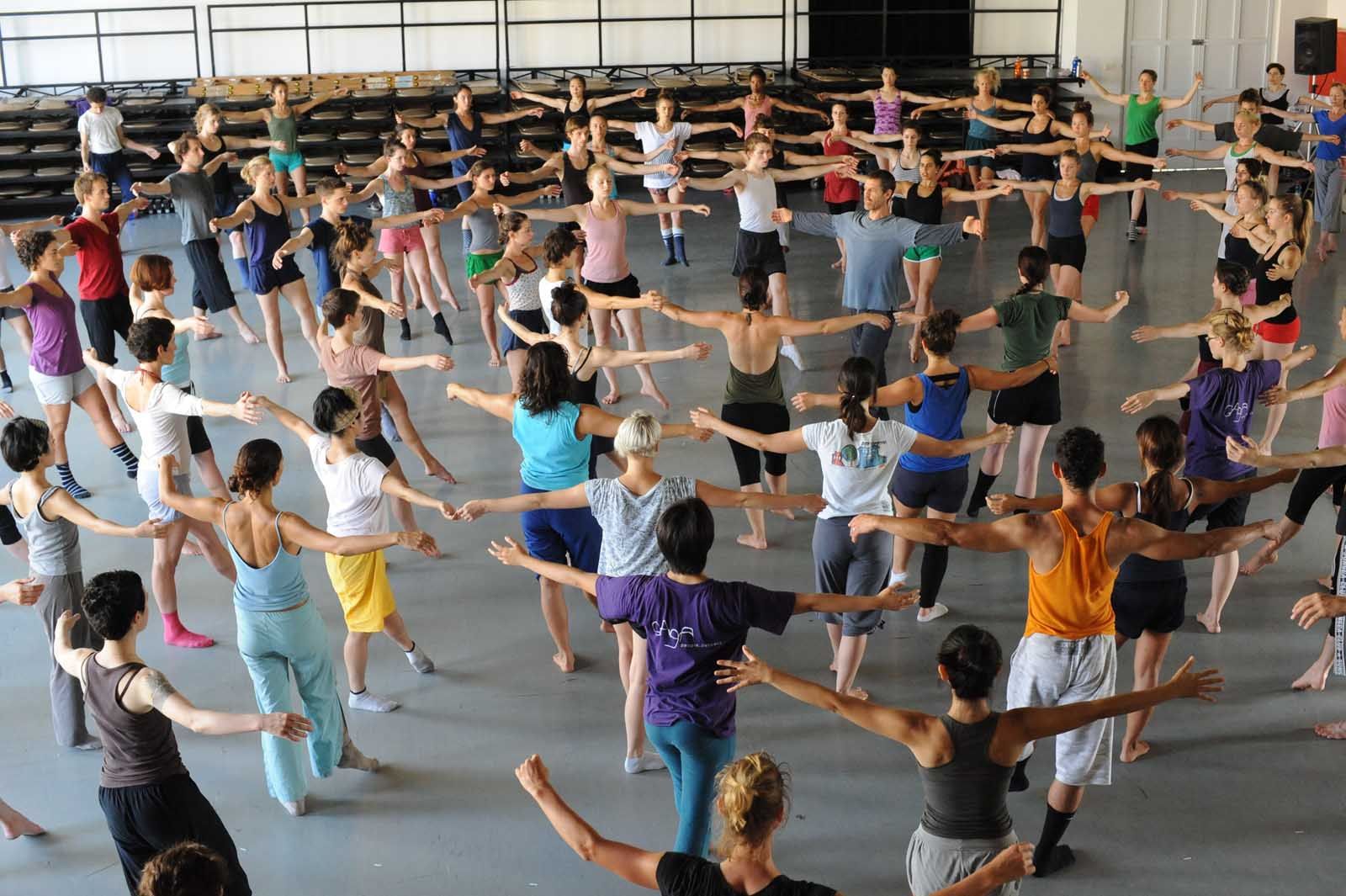 Photo du film Mr Gaga, sur les pas d’Ohad Naharin - Photo 8 sur 19 ...