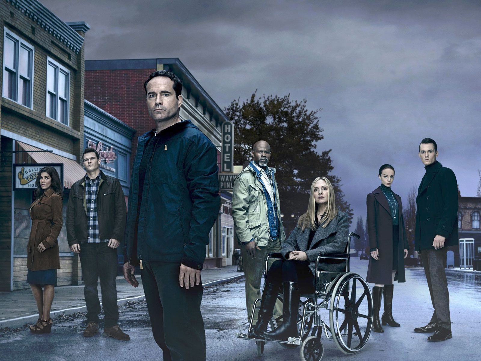 Wayward Pines : Photo Tom Stevens, Hope Davis, Jason Patric, Djimon ...