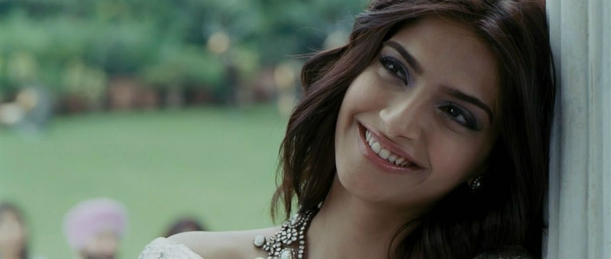 Photo du film Aisha - Photo 3 sur 8 - AlloCiné