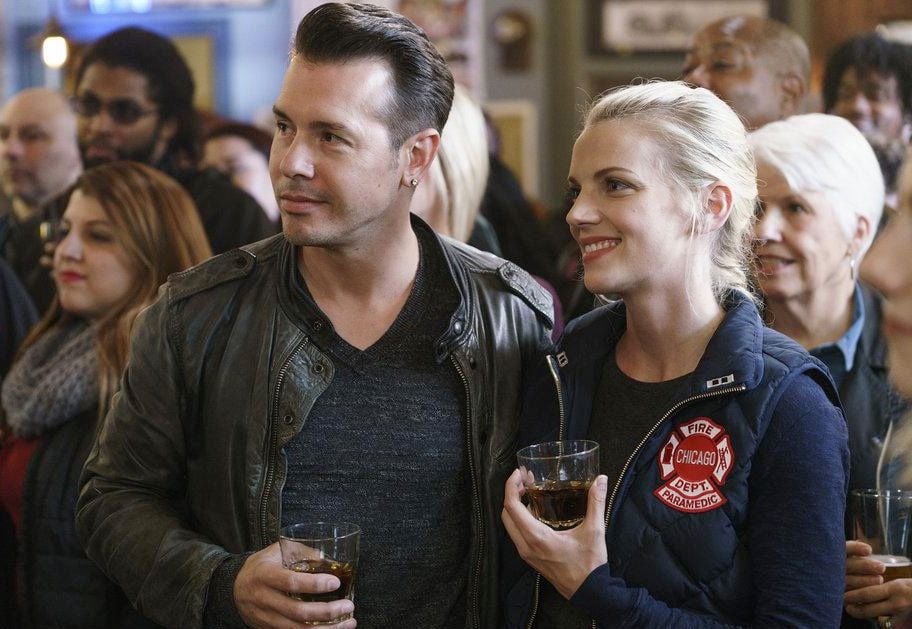 Chicago Fire : Chicago Fire : Photo Jon Seda, Kara Killmer - 517 sur ...