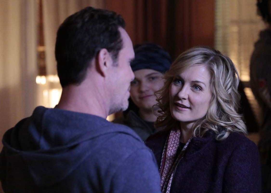 Photo de Amy Carlson - Blue Bloods : Photo Kevin Dillon, Andrew ...