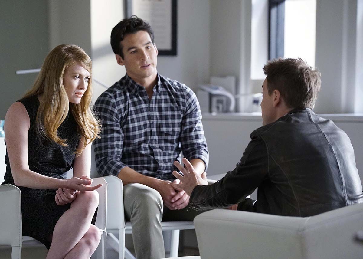 The Catch (2016) : Photo Jay Hayden, Mireille Enos - 41 sur 126 - AlloCiné