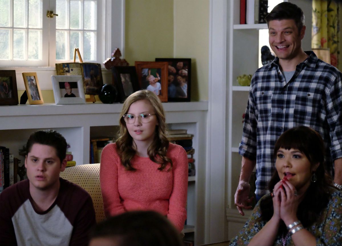 Photo de Jay R. Ferguson - Photo Matt Shively, Mary Hollis Inboden ...