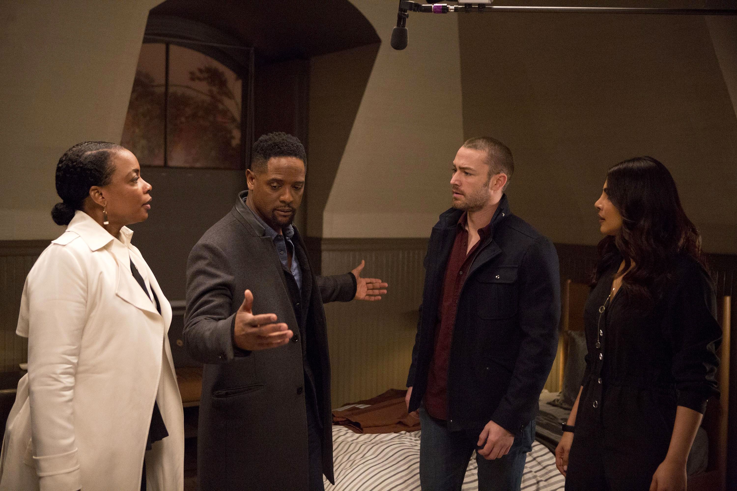 Quantico : Quantico : Photo Aunjanue Ellis-Taylor, Priyanka Chopra ...