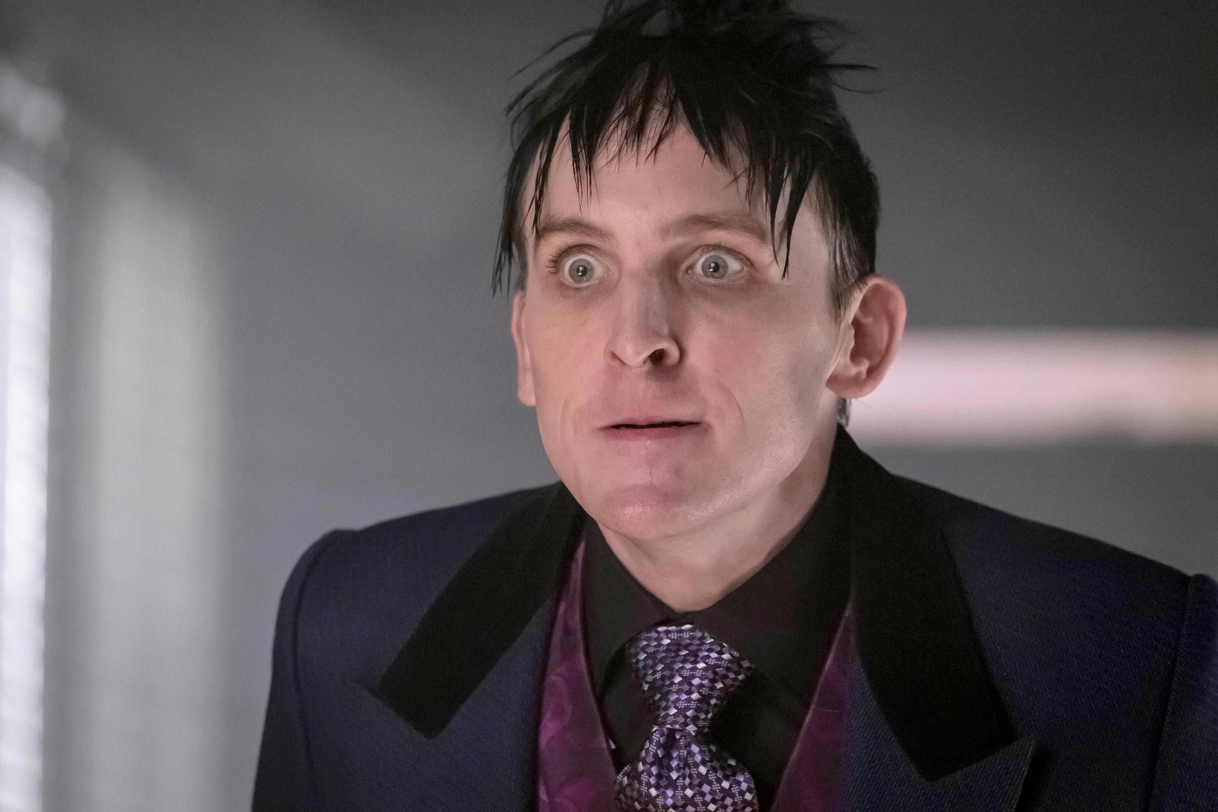 Photo de Robin Lord Taylor - Gotham (2014) : Photo Robin Lord Taylor ...