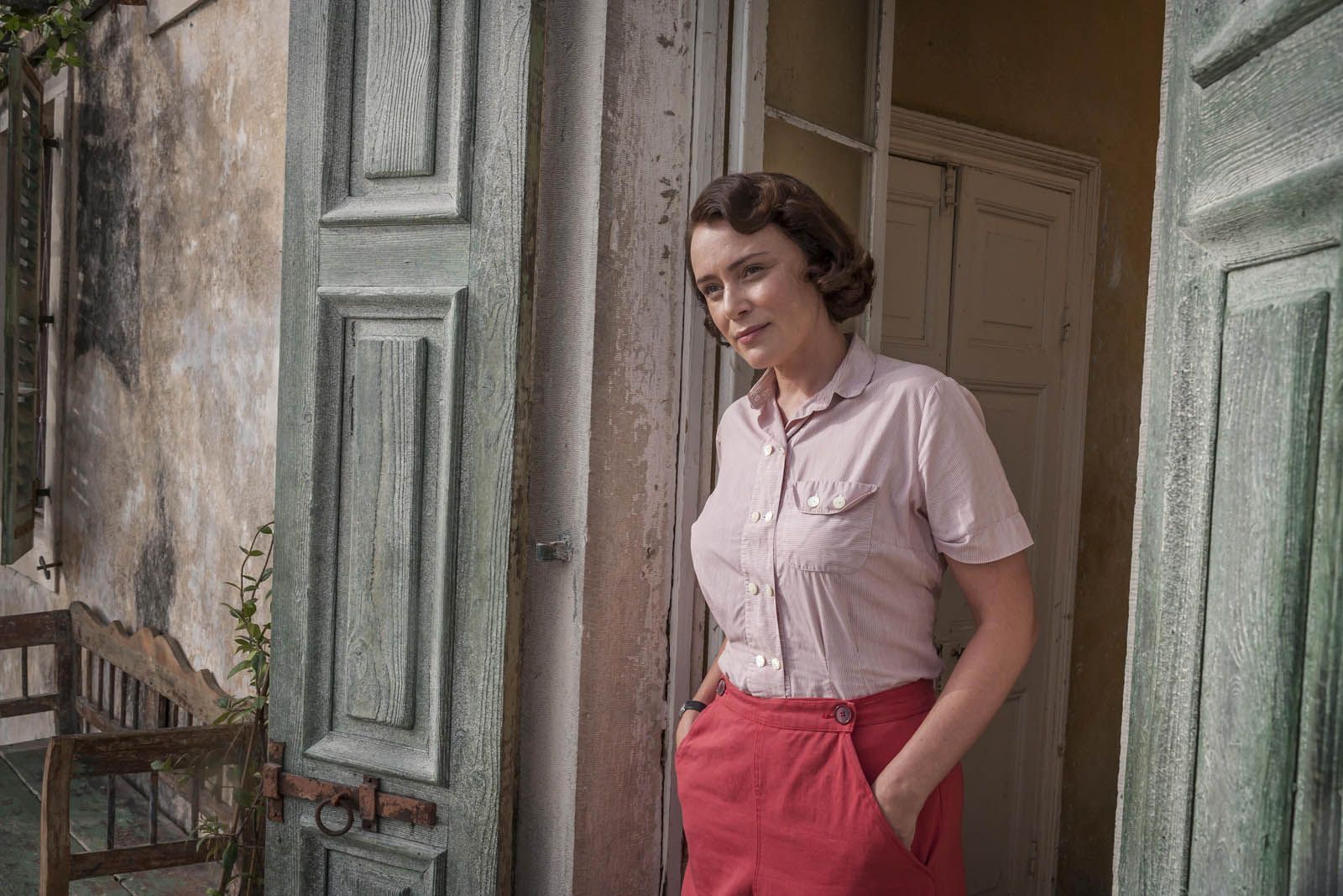 Photo de Keeley Hawes - The Durrells : une famille anglaise à Corfou ...