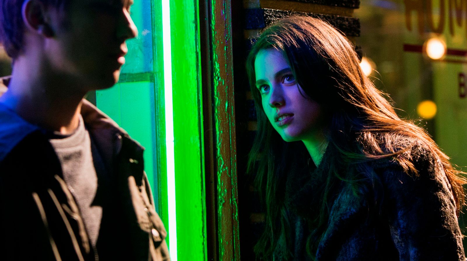 Photo de Margaret Qualley - Death Note : Photo Nat Wolff, Margaret Qualley - Photo 59 sur 75 ...