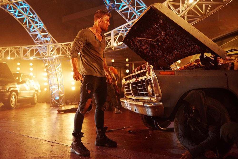 Photo de Alan Ritchson - Blood Drive : Photo Alan Ritchson - Photo 34 ...