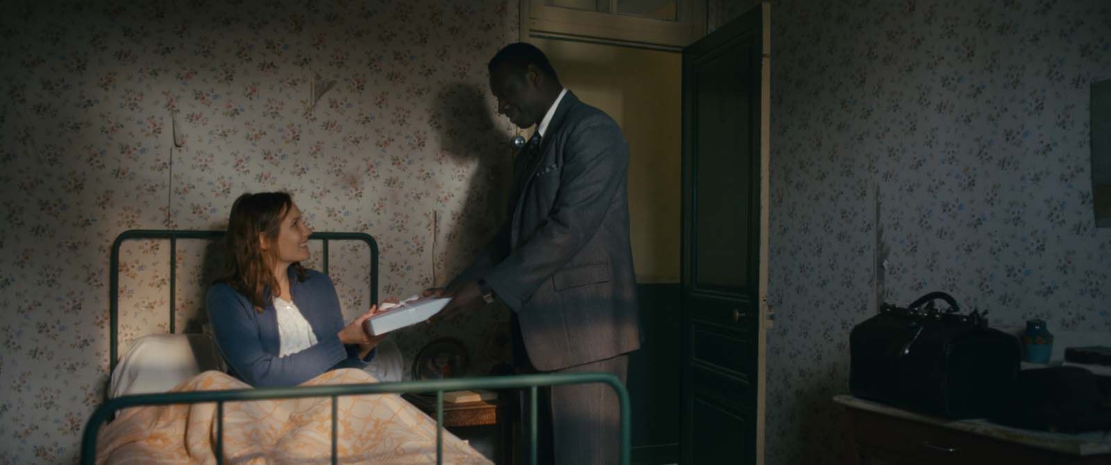 Photo de Ana Girardot - Knock : Photo Ana Girardot, Omar Sy - Photo 57 ...