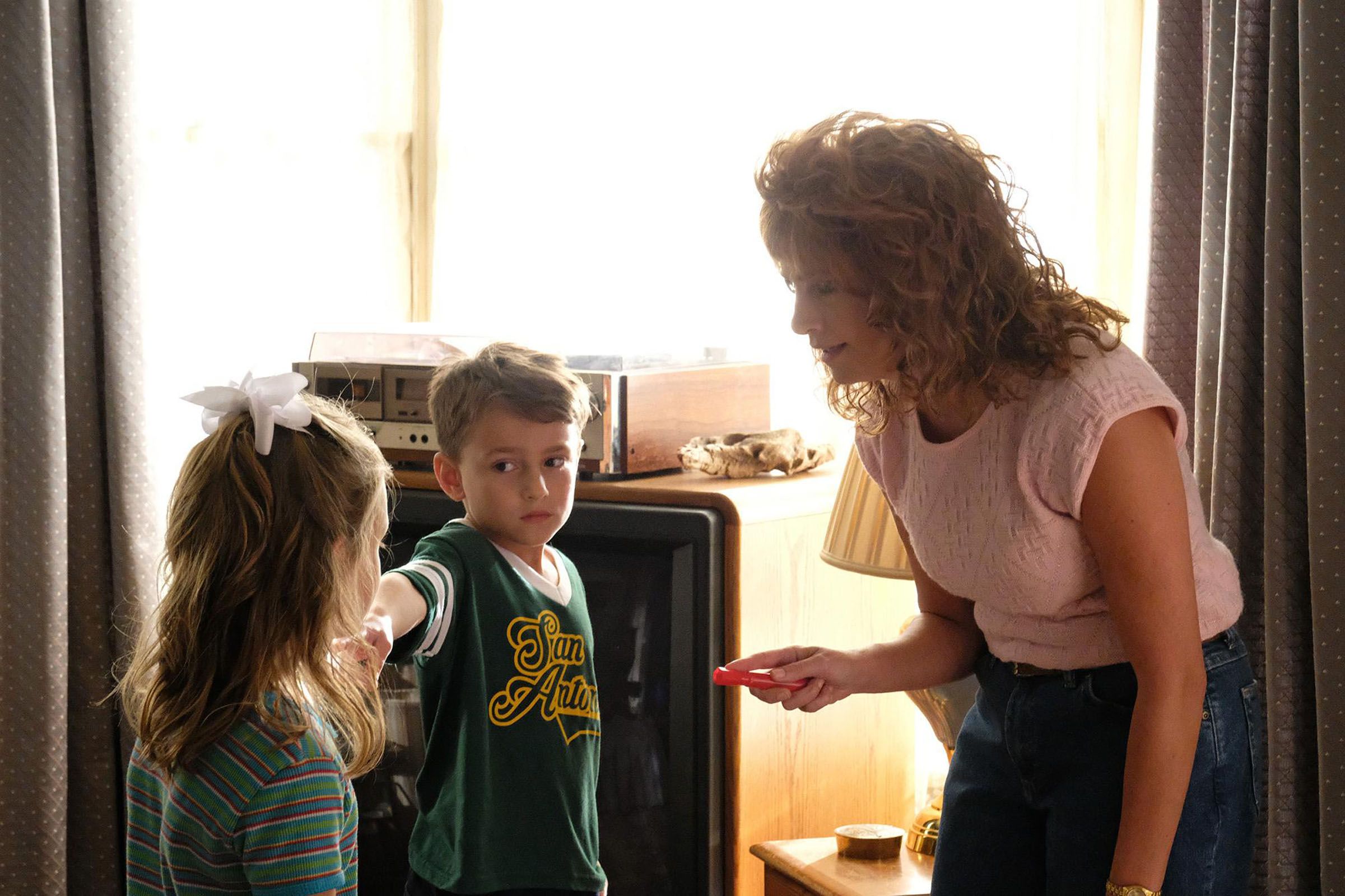 Photo de Alaina Gianci - Kevin (Probably) Saves the World : Photo ...