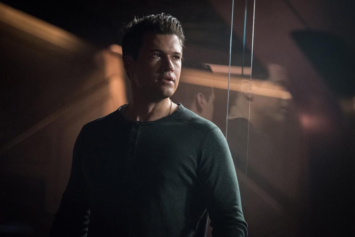 Photo de Nick Zano - DC's Legends of Tomorrow : Photo Nick Zano - Photo ...