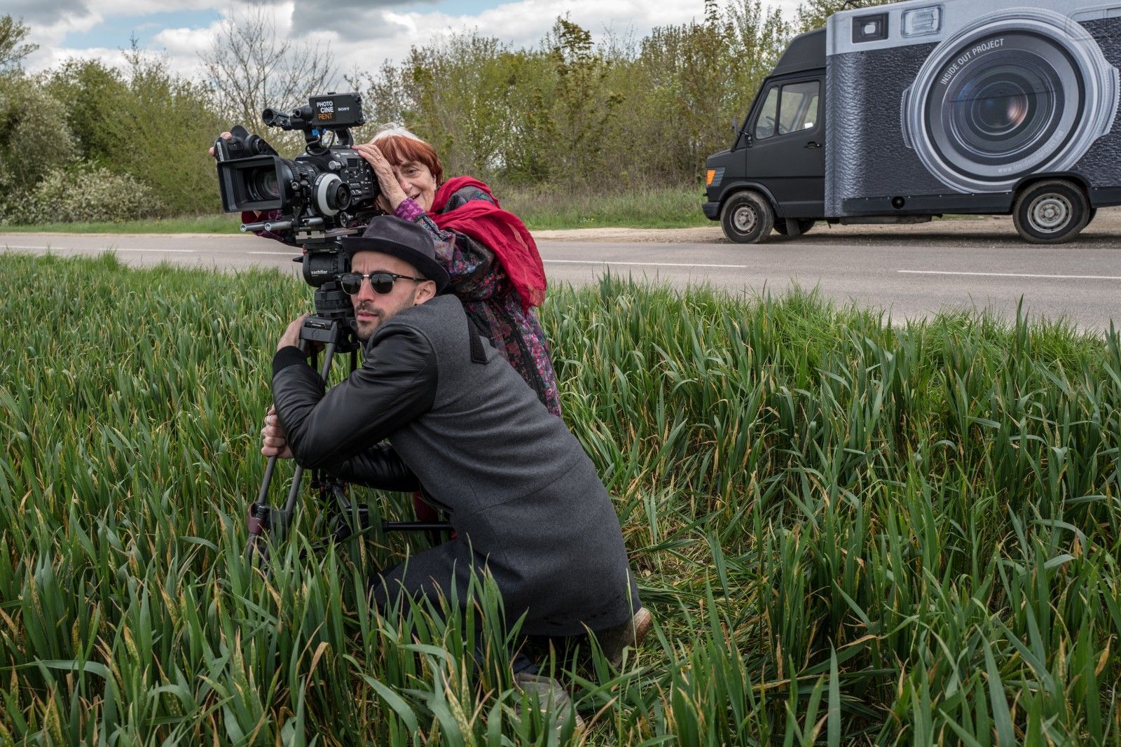 Photo de JR - Visages Villages : Photo JR, Agnès Varda - Photo 2 sur 25 ...