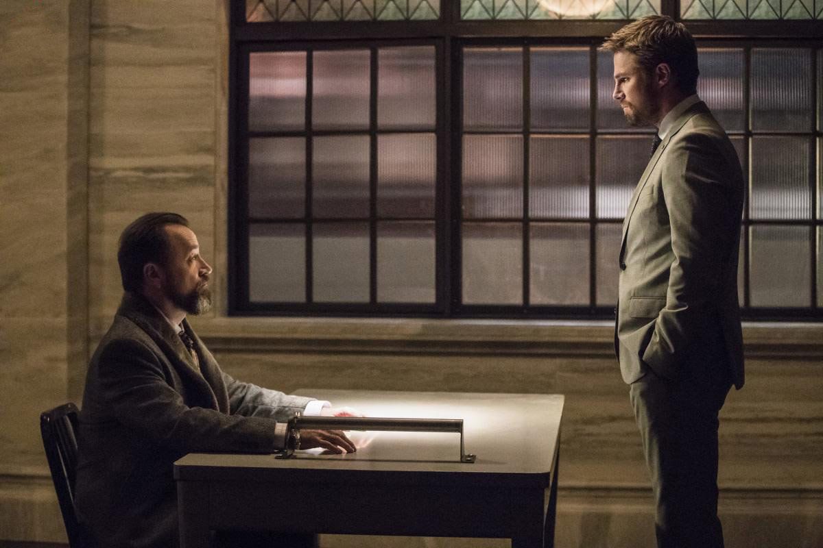 Photo de David Nykl - Arrow : Photo David Nykl, Stephen Amell - Photo 1 ...
