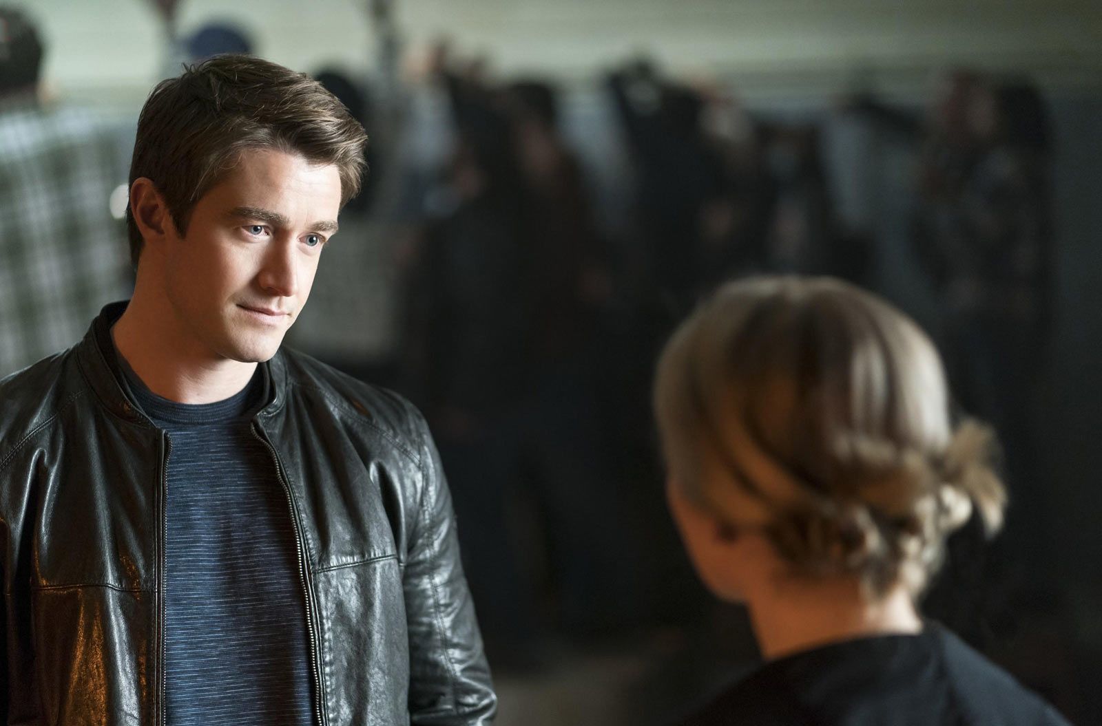 Photo de Robert Buckley - iZombie : Photo Robert Buckley - Photo 14 sur ...