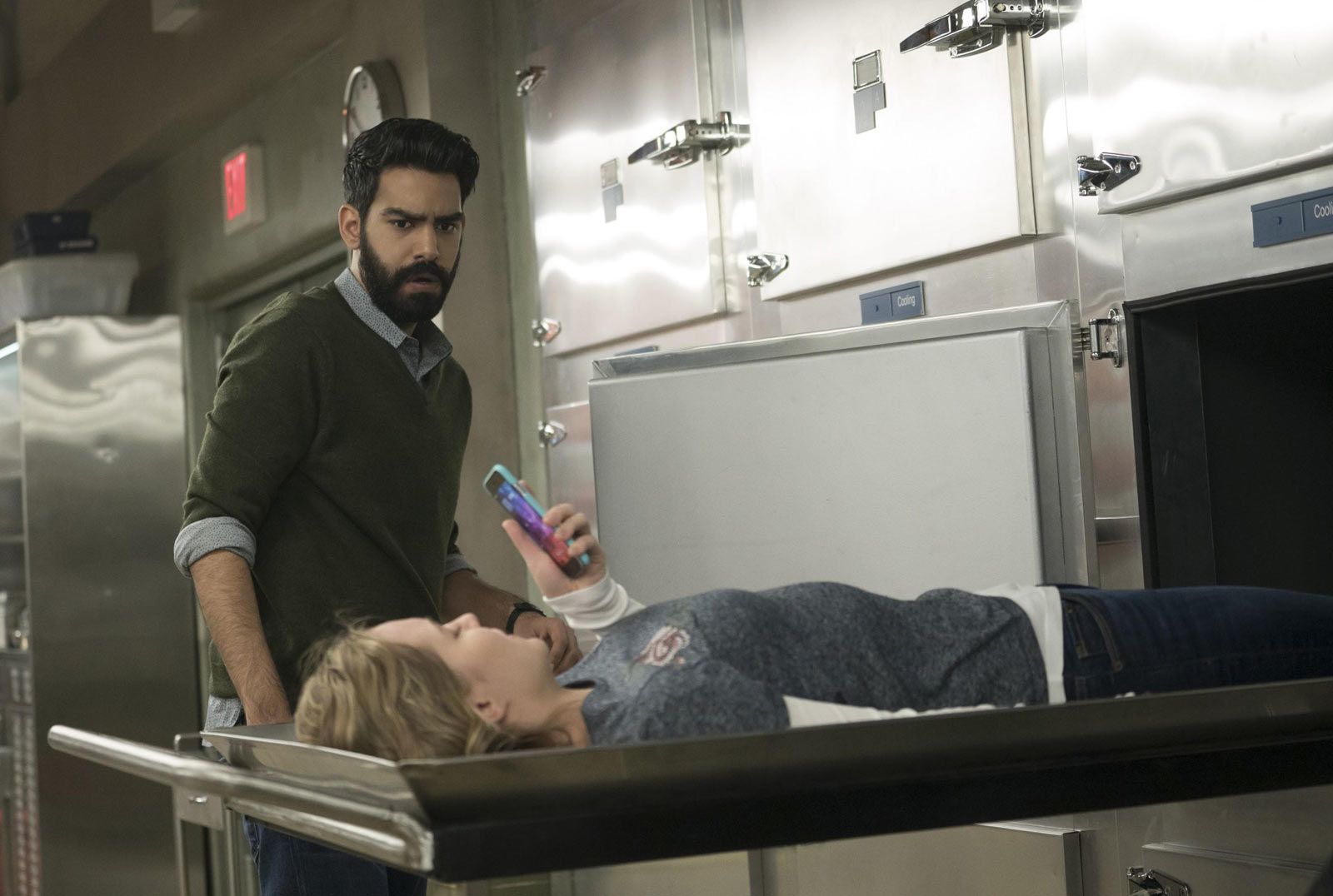Photo de Izabela Vidovic - iZombie : Photo Izabela Vidovic, Rahul Kohli - Photo 2 sur 25 - AlloCiné