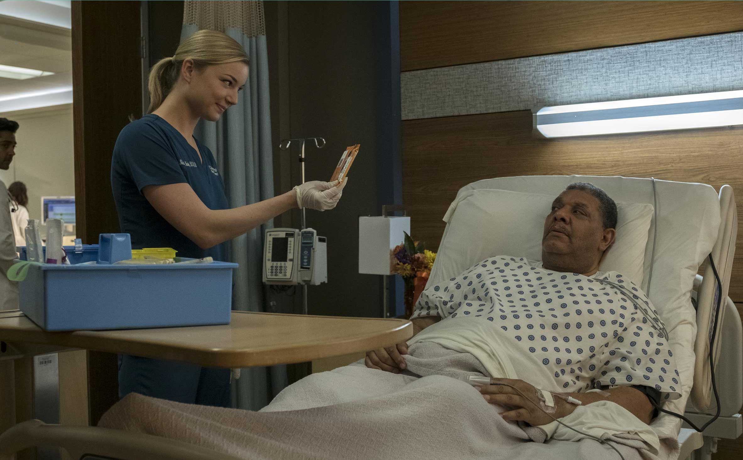 The Resident : The Resident : Photo Gerard Catus, Emily VanCamp - 291 ...