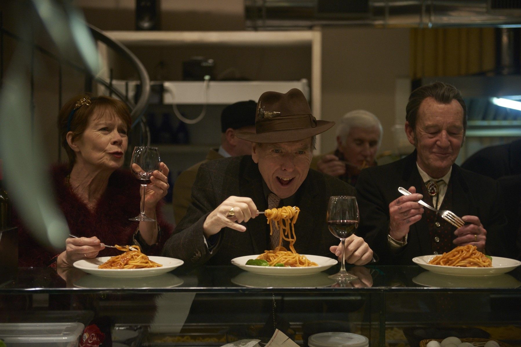 Photo de David Hayman - Finding Your Feet : Photo David Hayman, Celia ...