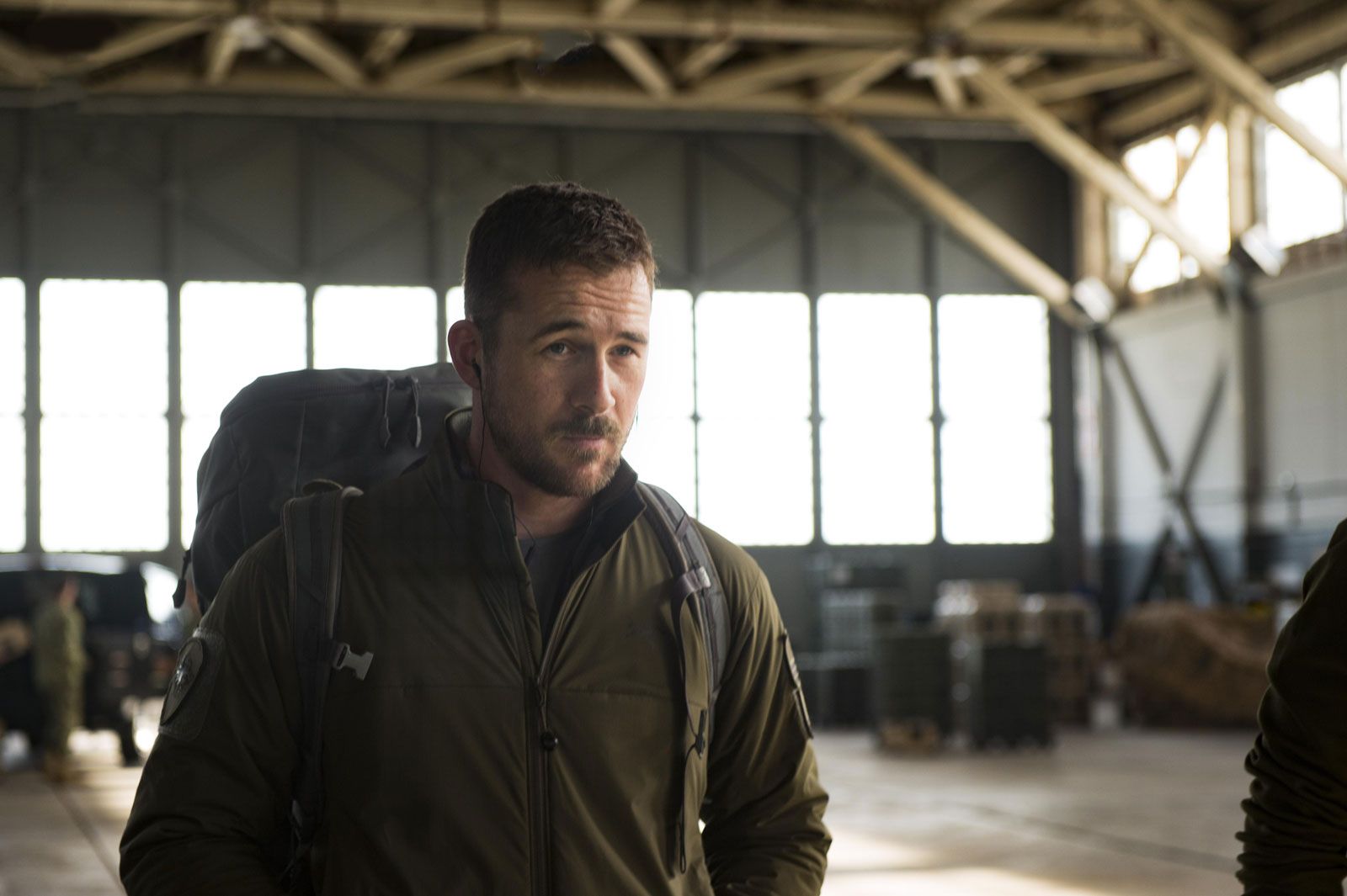 SIX : SIX : Photo Barry Sloane - 5 sur 79 - AlloCiné