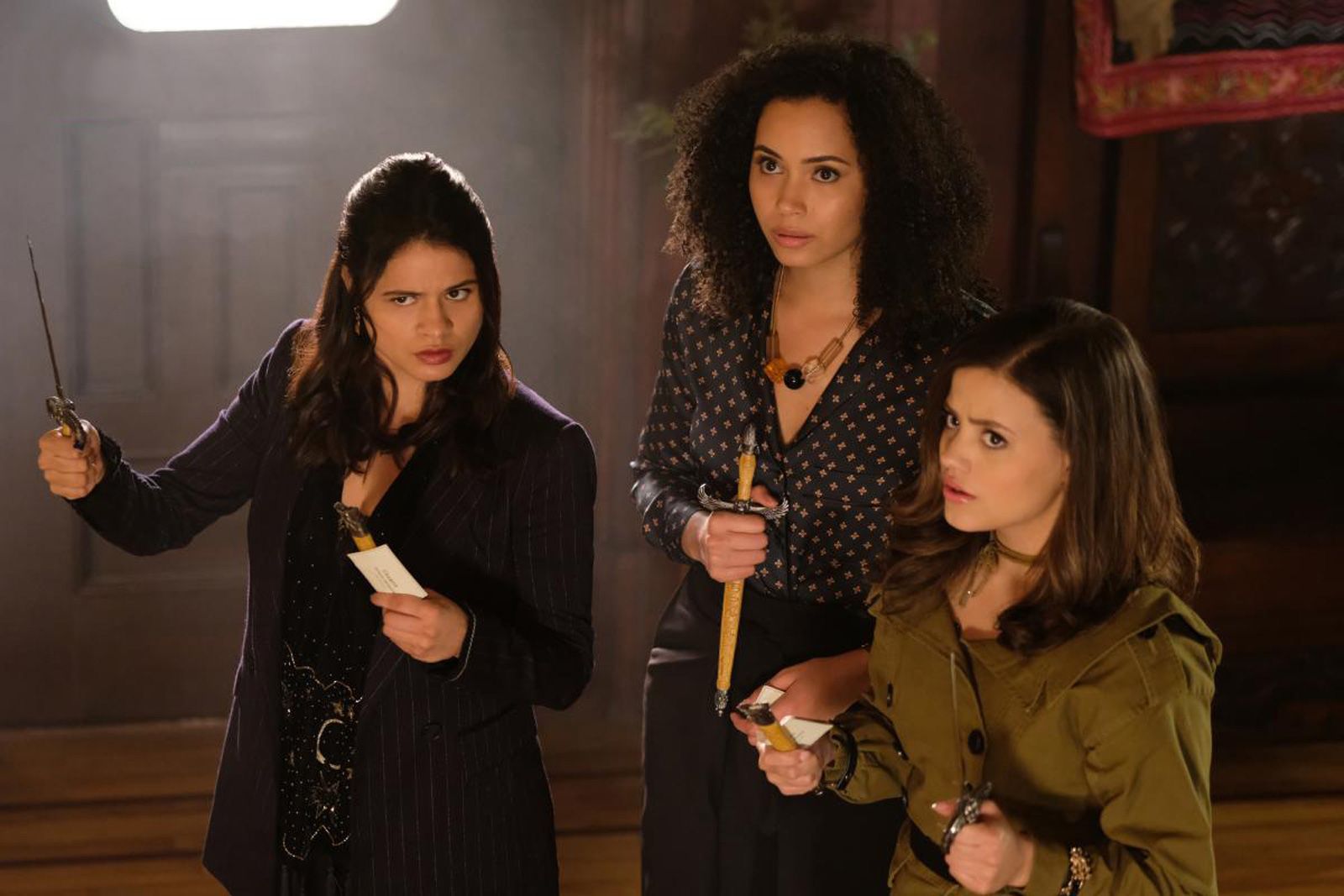Charmed (2018) : Charmed (2018) : Photo Melonie Diaz, Madeleine Mantock ...