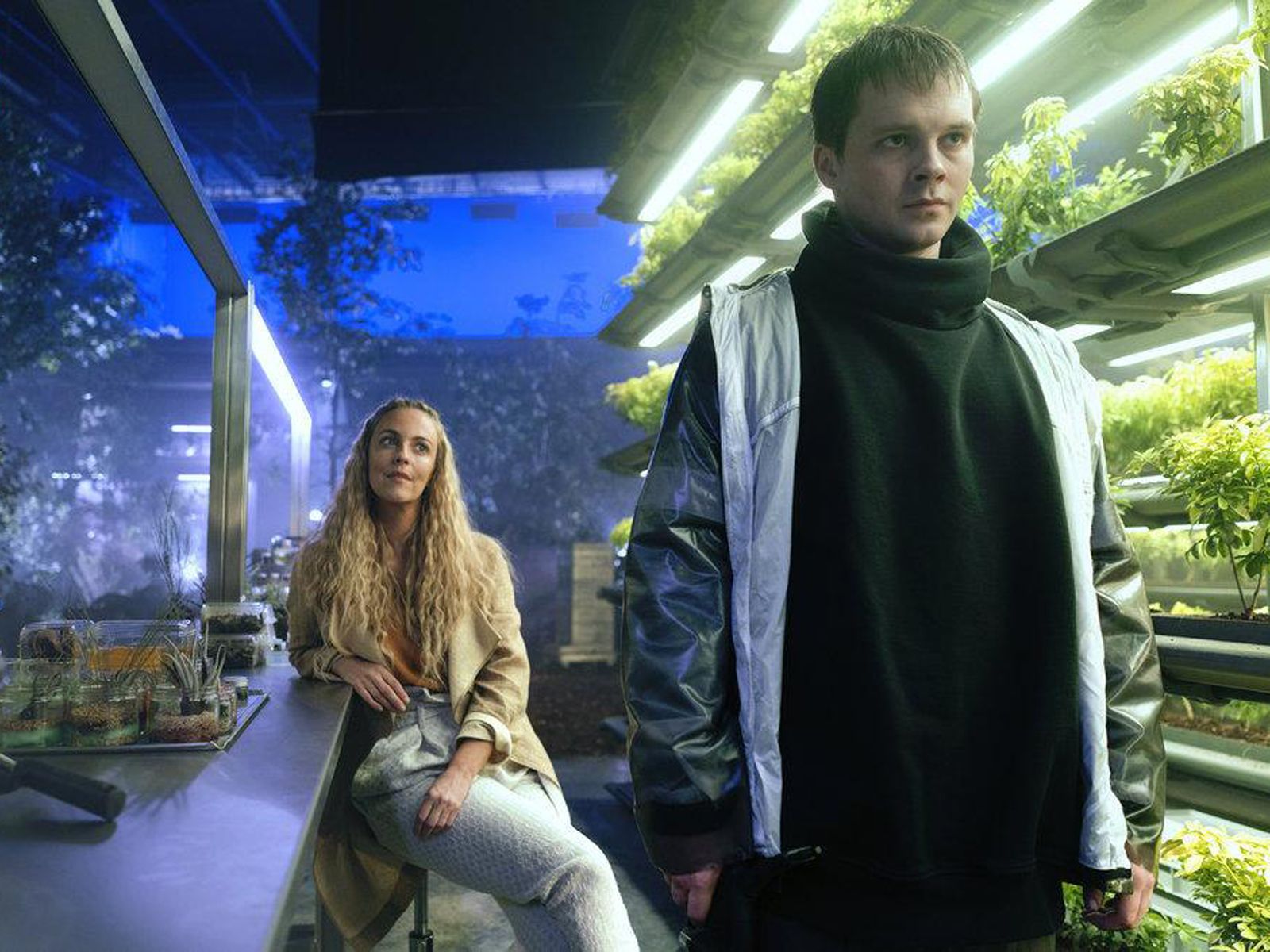 Photo de Sam Strike - Nightflyers : Photo Miranda Raison, Sam Strike ...