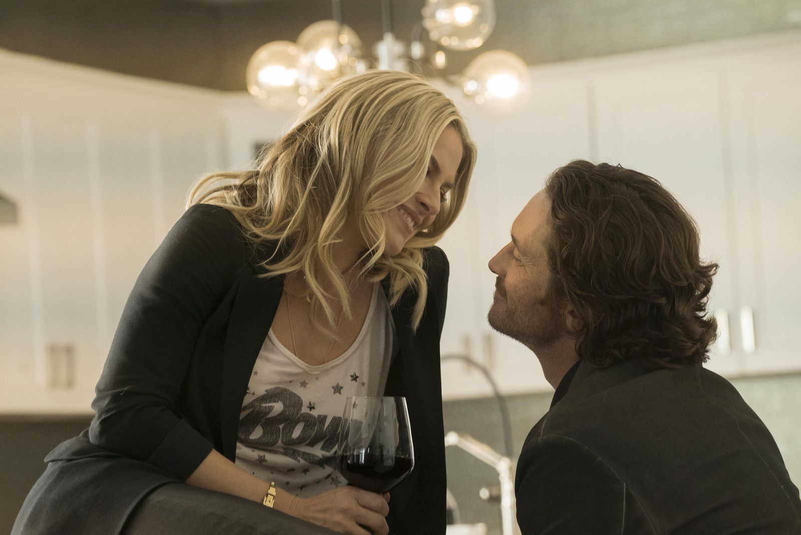 Photo de Ali Larter - Splitting Up Together : Photo Oliver Hudson, Ali ...