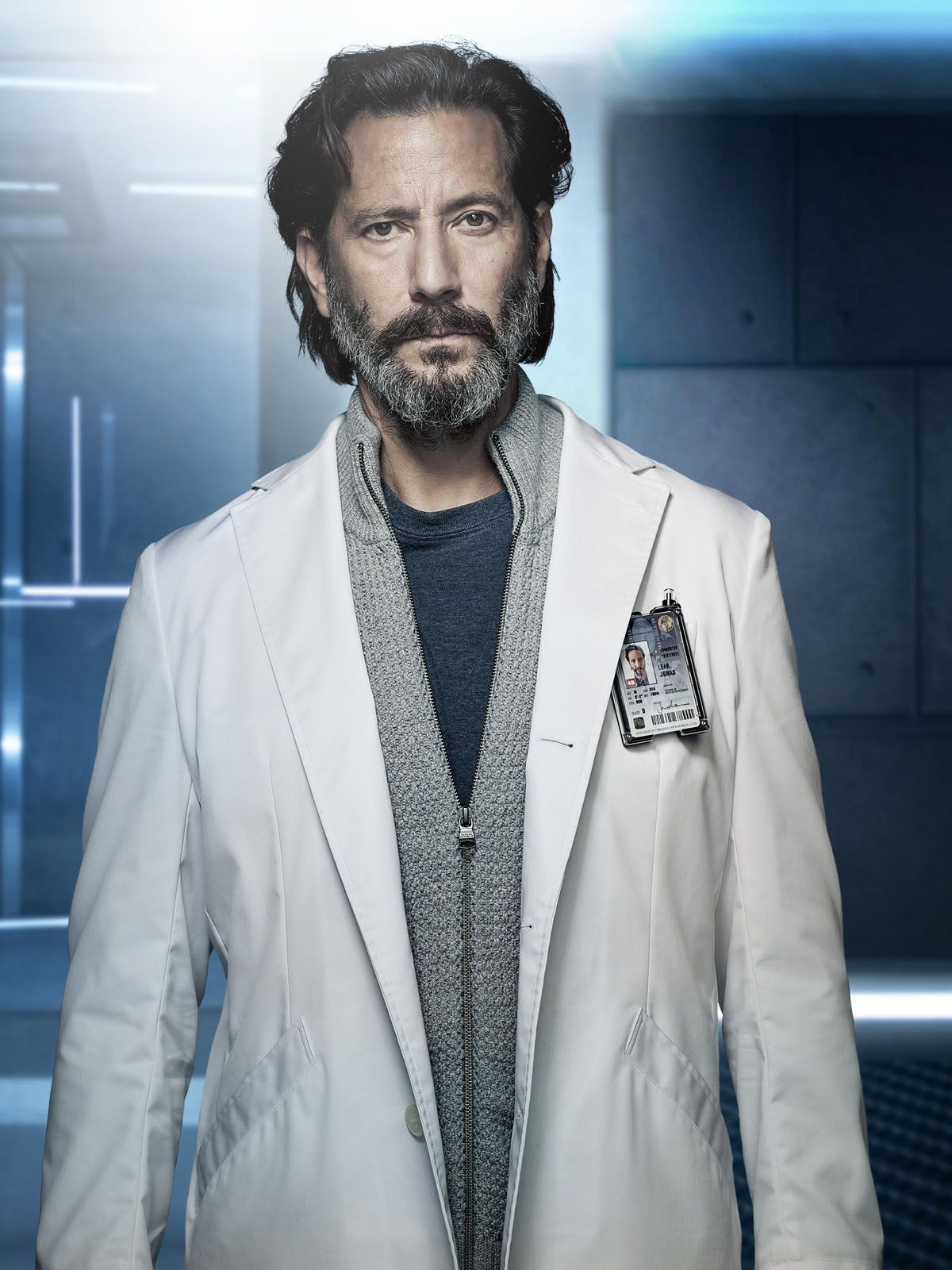 The Passage : Photo Henry Ian Cusick - 51 sur 60 - AlloCiné