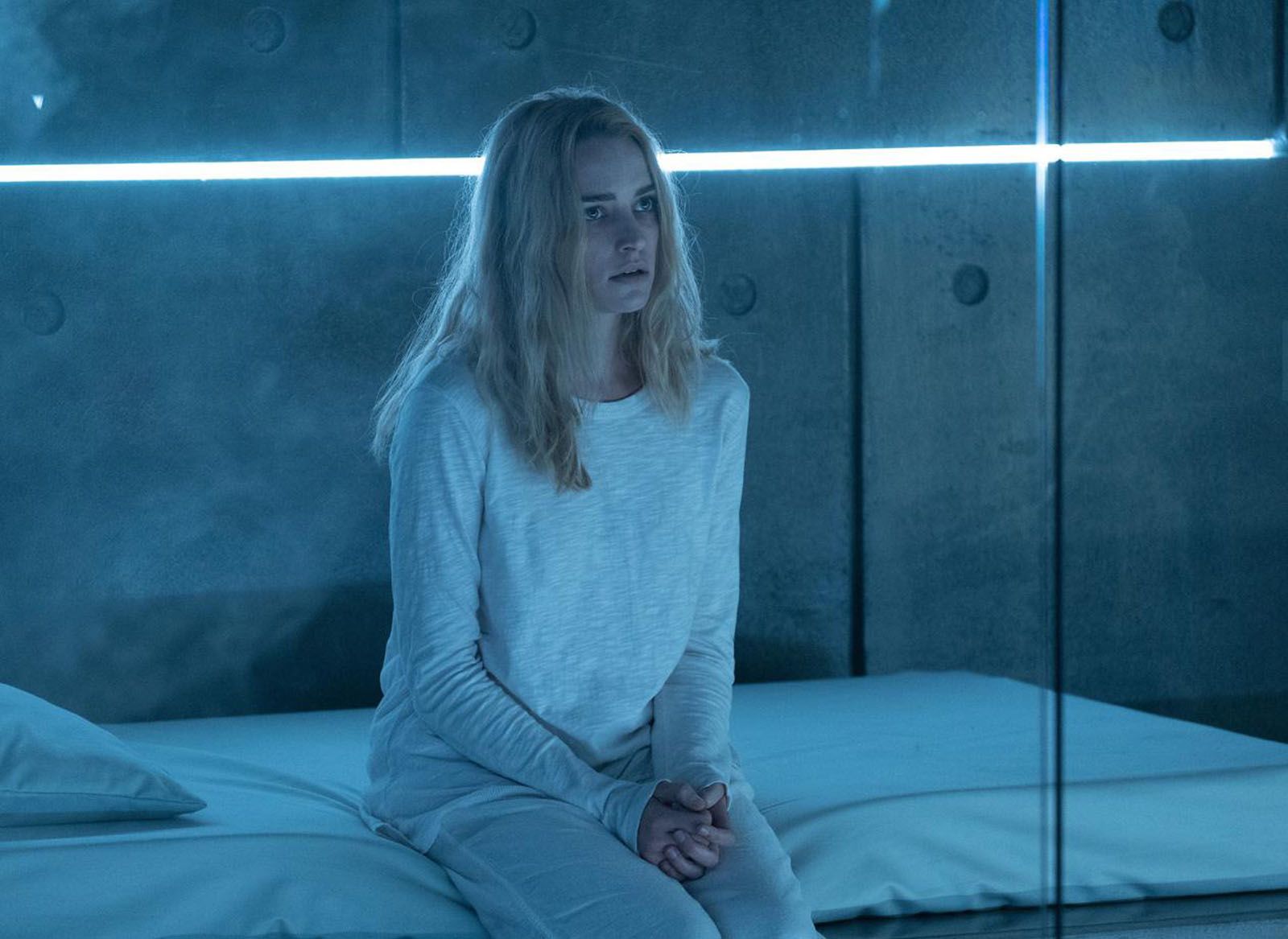 Photo de Brianne Howey - The Passage : Photo Brianne Howey - Photo 24 ...