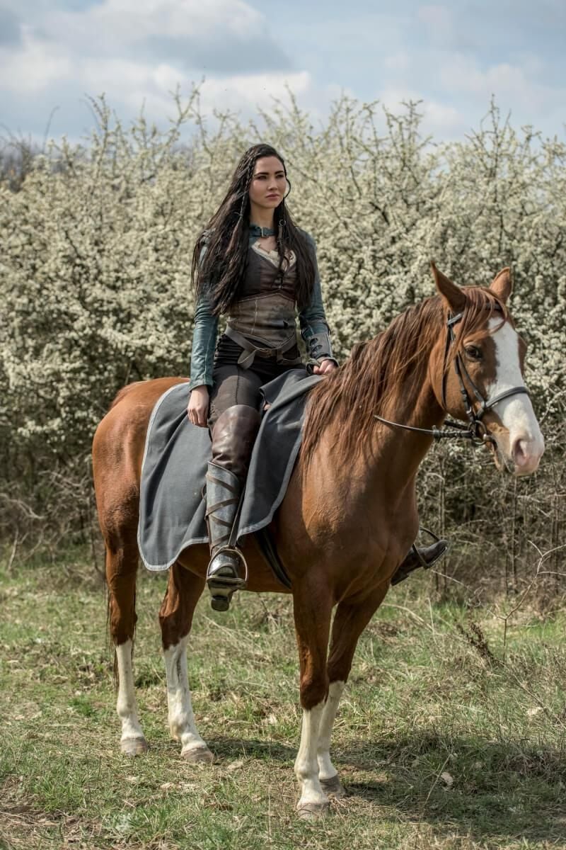 Photo de Jessica Green - The Outpost : Photo Jessica Green, Jessica ...