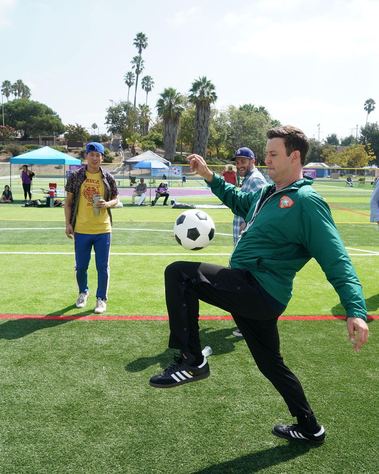 Photo de Jake Choi - Single Parents : Photo Jake Choi, Taran Killam ...