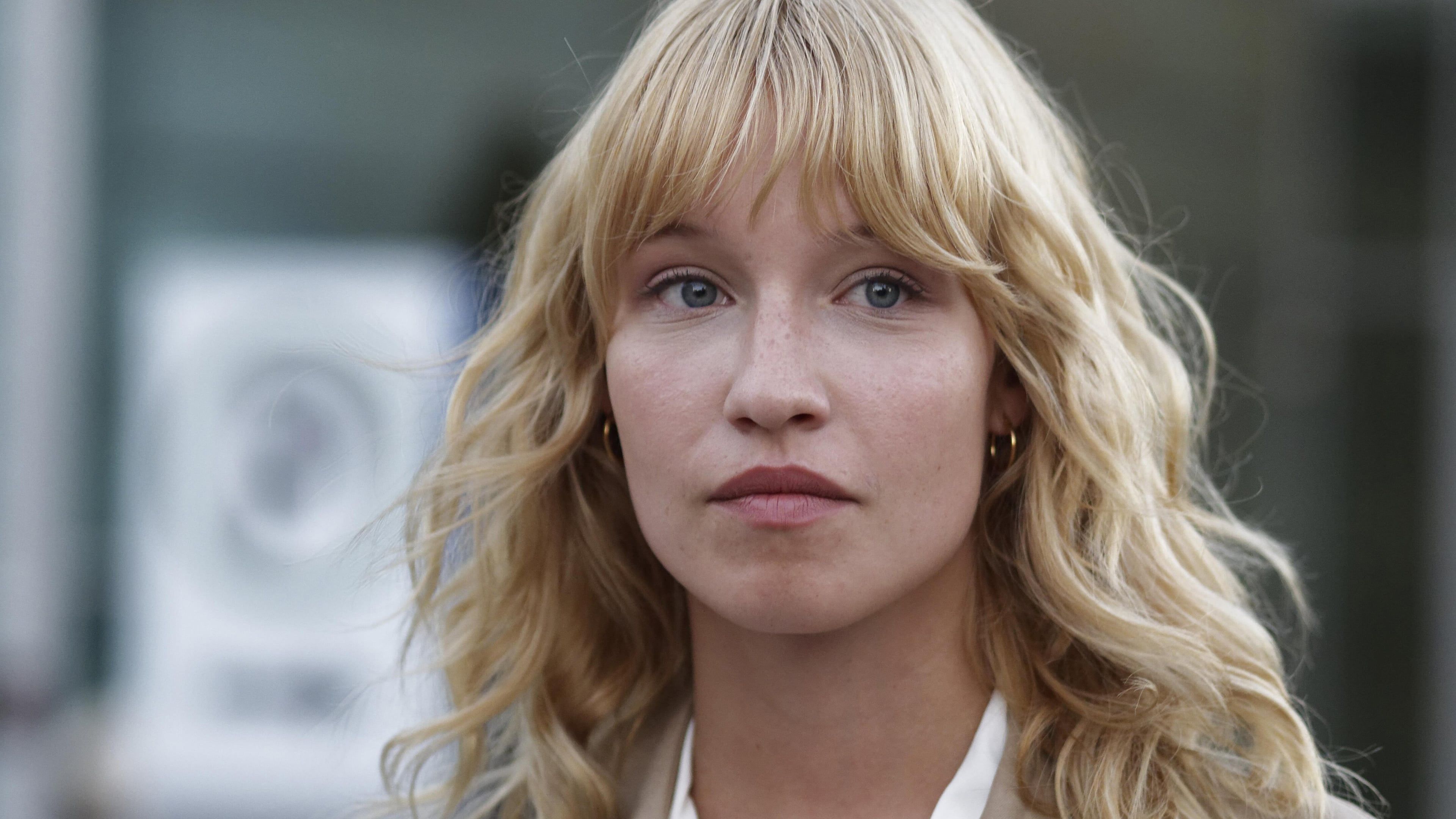 Poster Le Monstre - Saison 1 - Affiche 4 sur 7 - AlloCiné