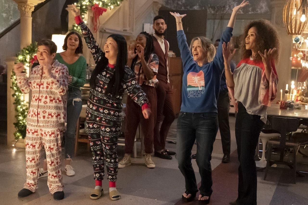 Good Trouble : Good Trouble : Photo Sherri Saum, Teri Polo, Daisy Eagan ...