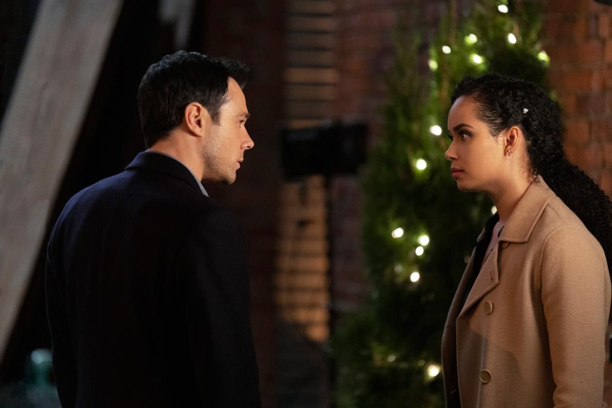 Charmed (2018) : Charmed (2018) : Photo Rupert Evans, Madeleine Mantock ...
