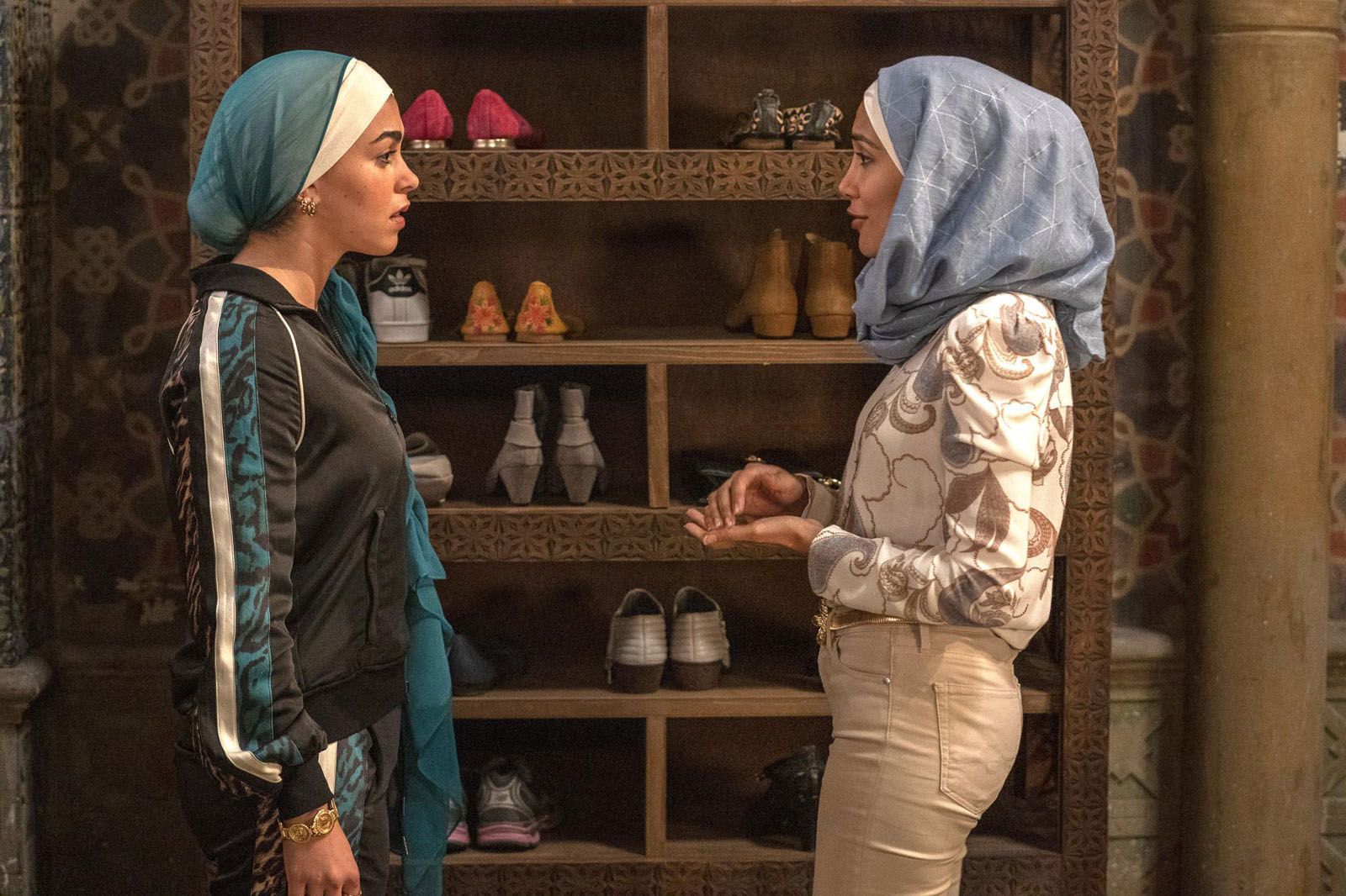 9-1-1 : Lone Star : 9-1-1 : Lone Star : Photo Hina Abdullah, Natacha ...