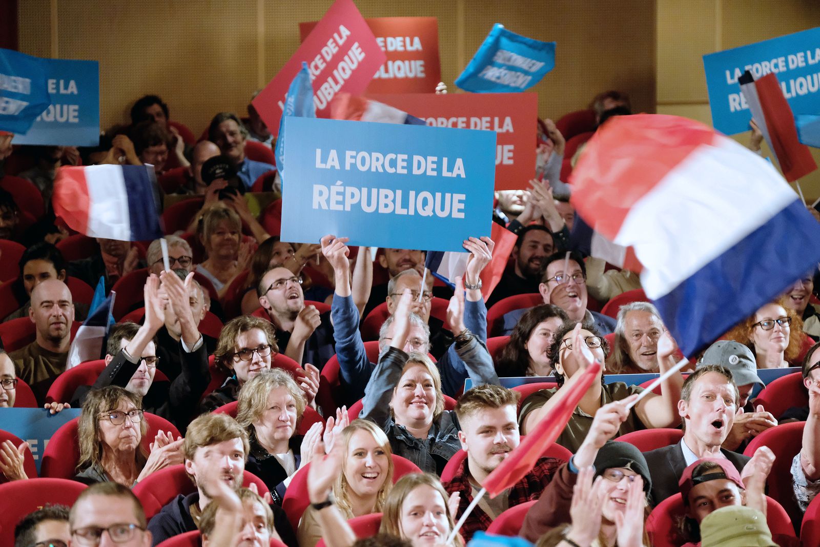 Baron Noir : Baron Noir : Photo - 39 sur 147 - AlloCiné