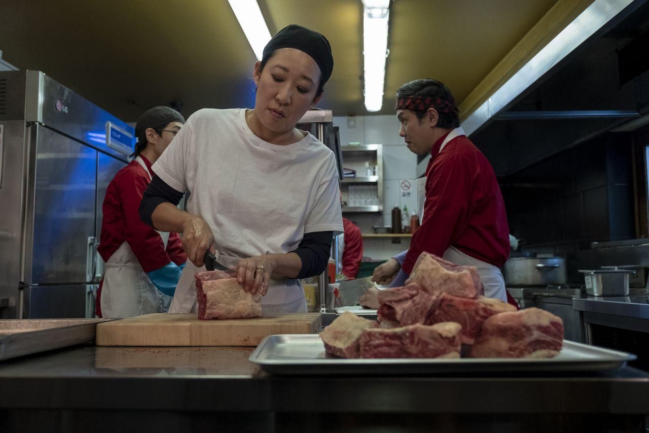 Killing Eve : Photo Sandra Oh - 65 sur 143 - AlloCiné