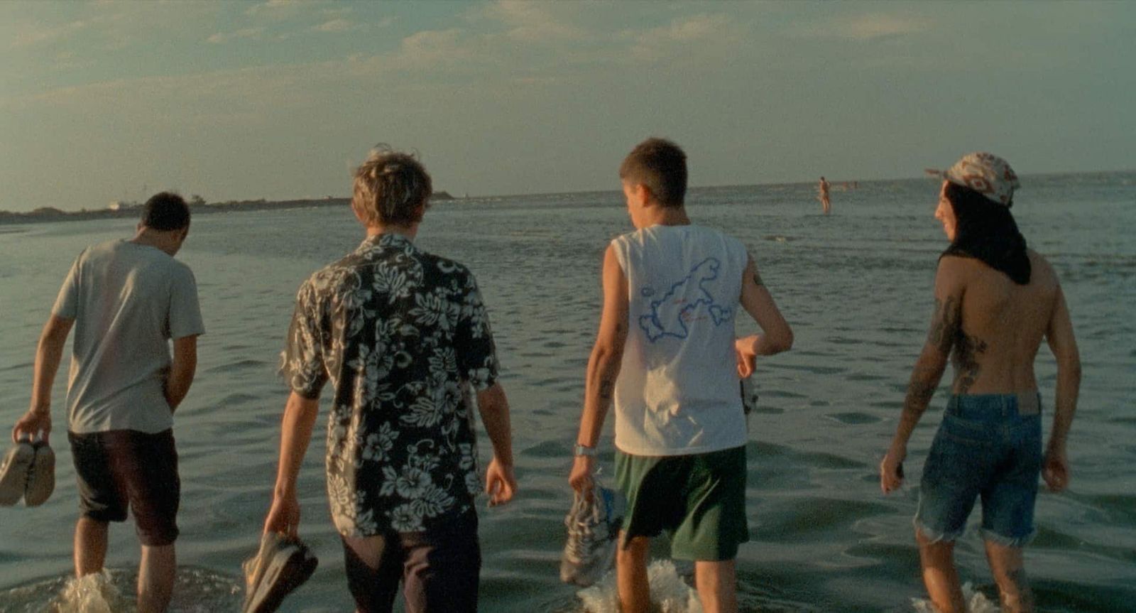 Photo du film The Human Surge - Photo 2 sur 6 - AlloCiné
