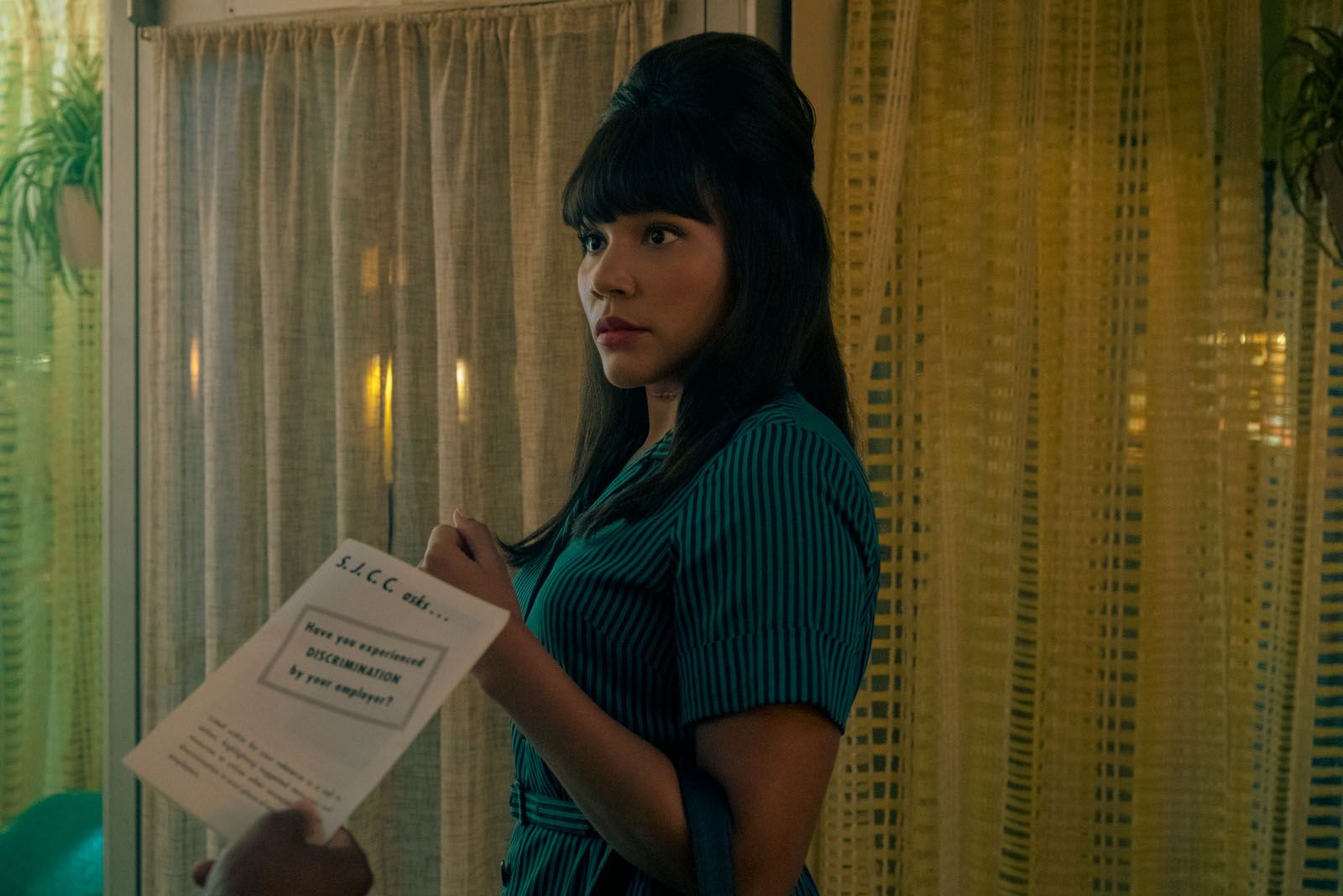 Photo de Emmy Raver-Lampman - Photo Emmy Raver-Lampman - Photo 27 sur ...